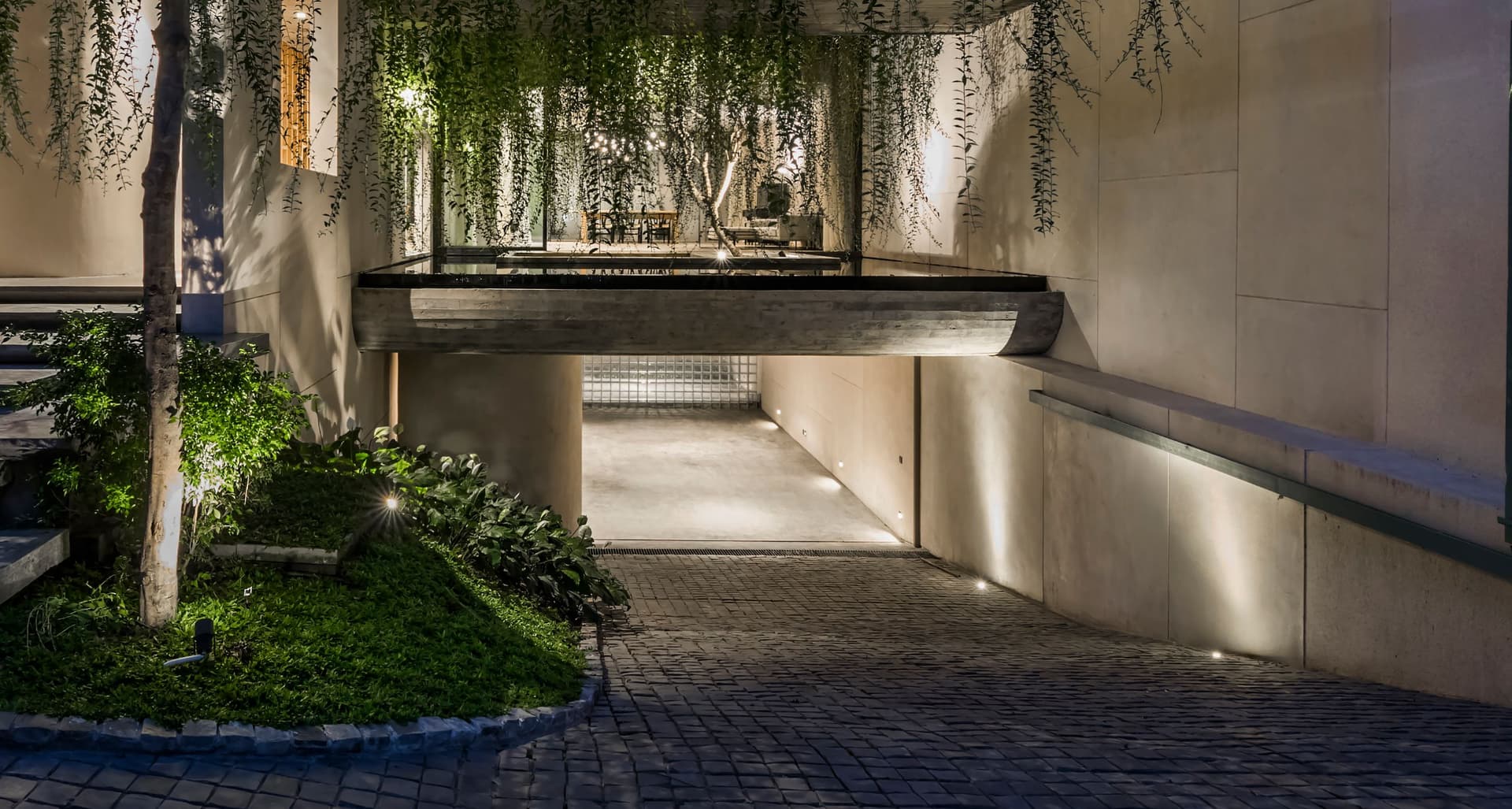 Cluster Inground Pathway Light | Unios