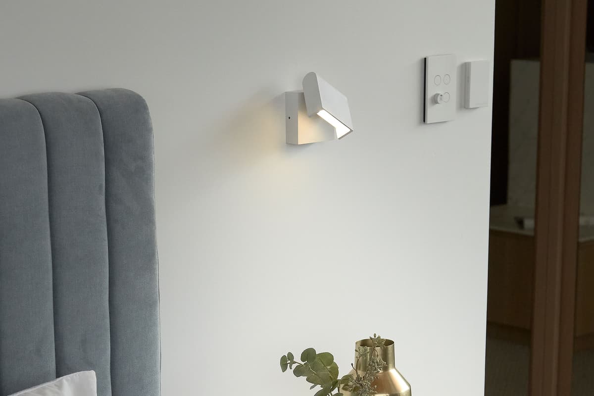 Codex Reading Wall Light | Unios