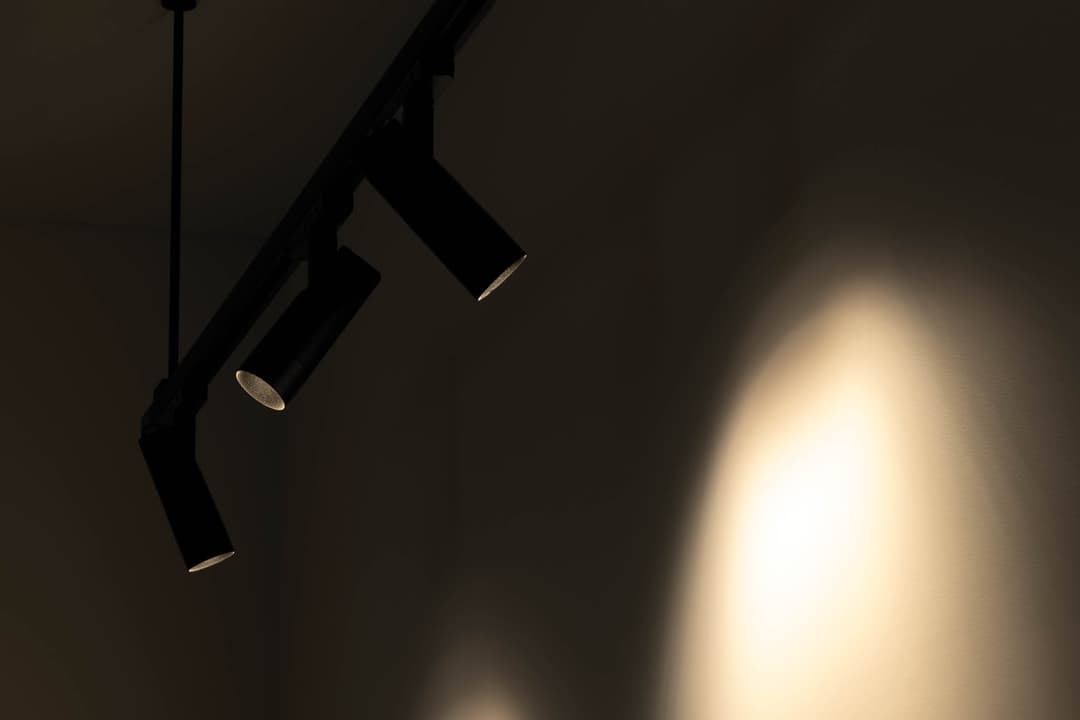 Scope Track Light | Unios